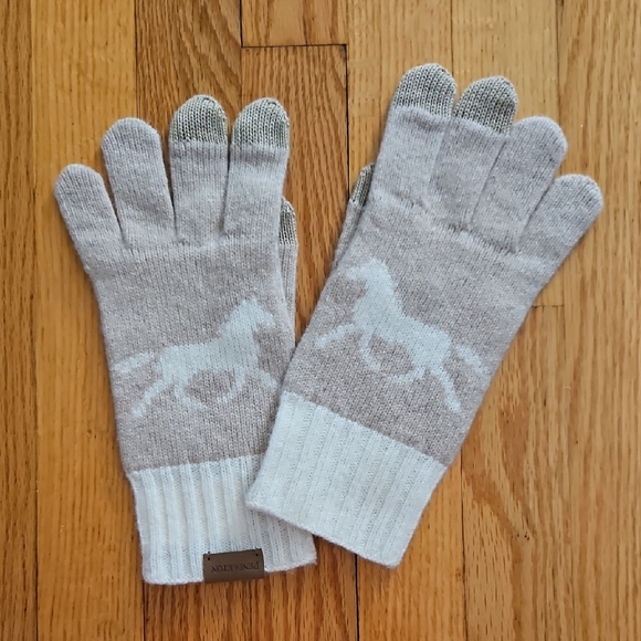 Pendleton | Accessories | Pendleton Lambs Wool Cream Tan Horse Gloves ...